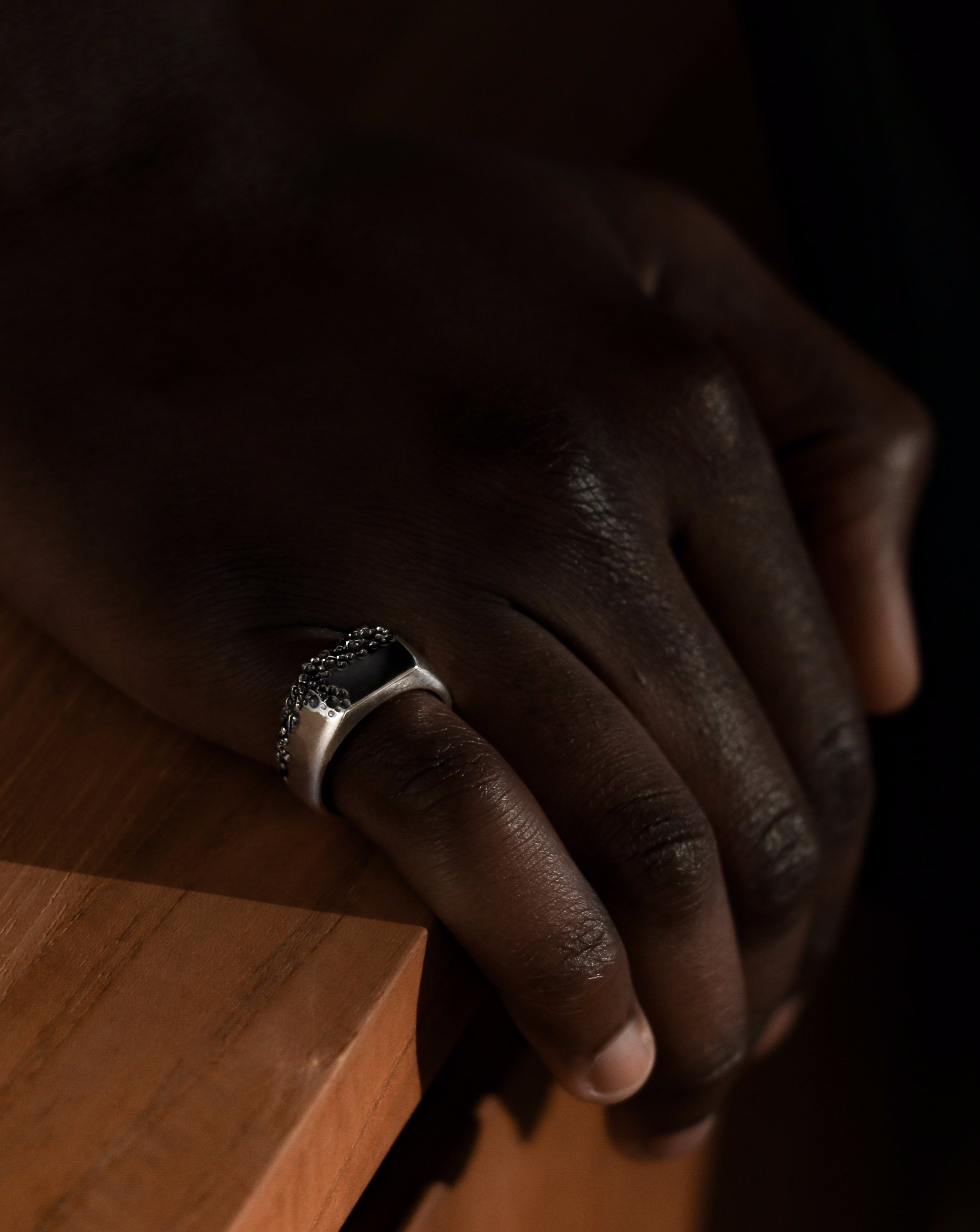 POMPEII .925 BURNED SIGNET RING – LOVE FOR C/O®